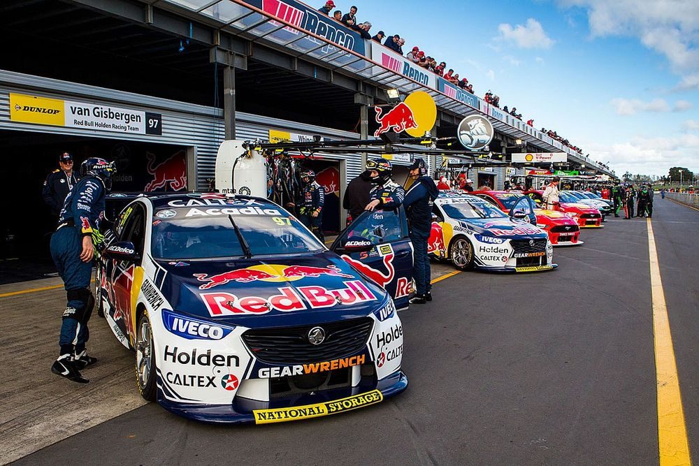 Van Gisbergen back on the pace; takes pole for Race 28 - VelocityNews