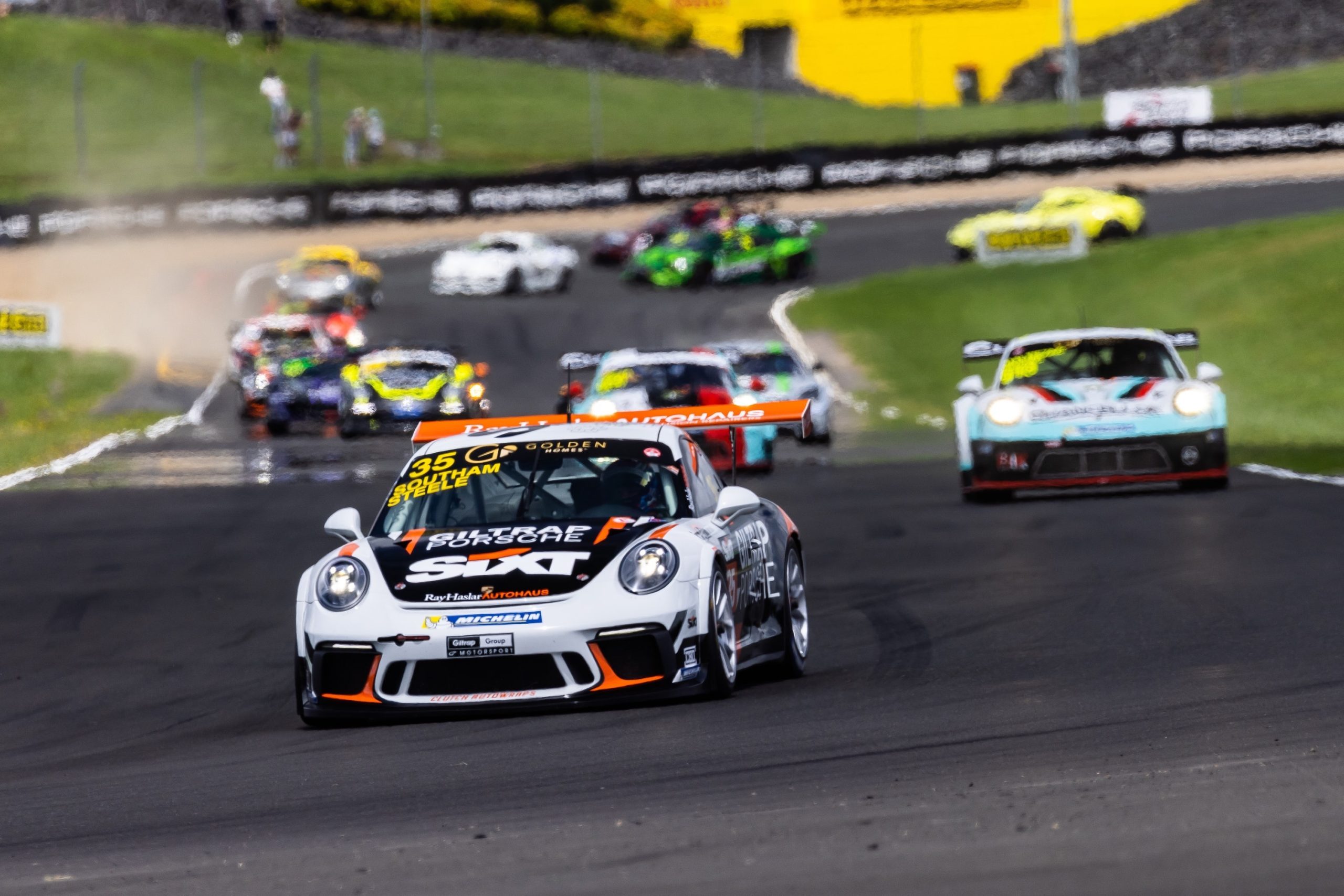 Steele claims Open Class, Bawden takes GT4 in GT New Zealand nail-biter ...