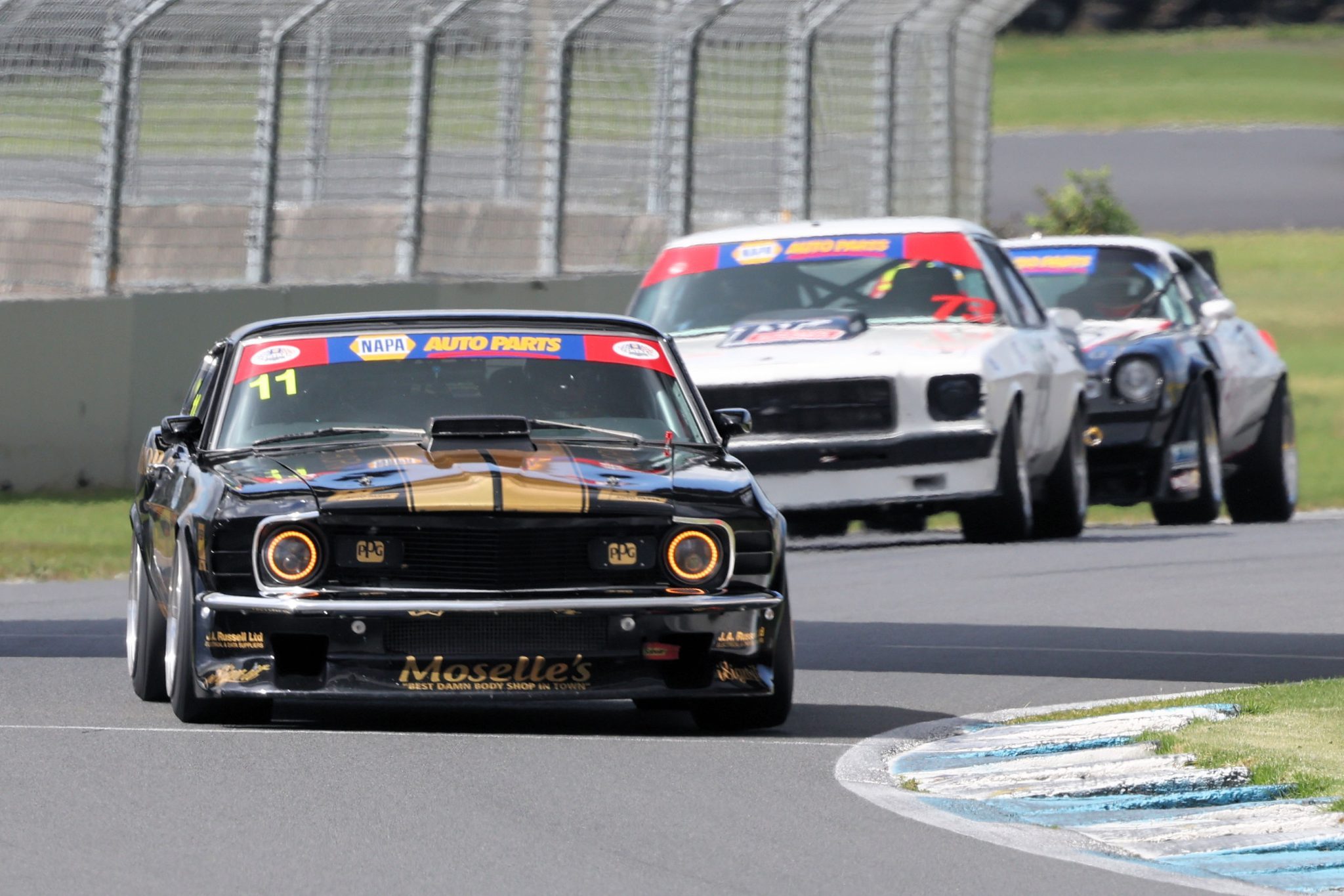 Chequered flag flies for final ever time at Pukekohe in Flying Farewell ...