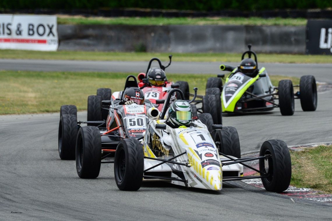 Crosbie extends lead in South Island F1600 Championship - VelocityNews