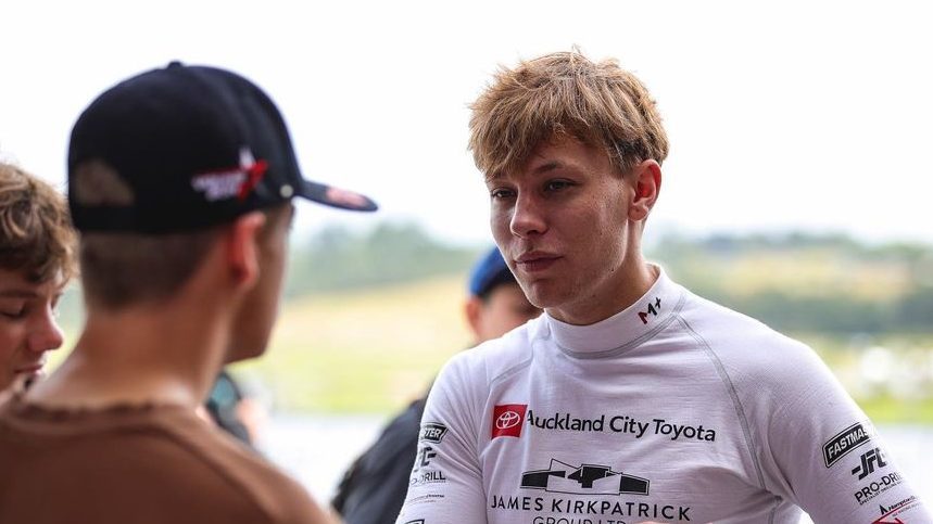 Sceats wipes floor in Formula Open NZ round five - VelocityNews