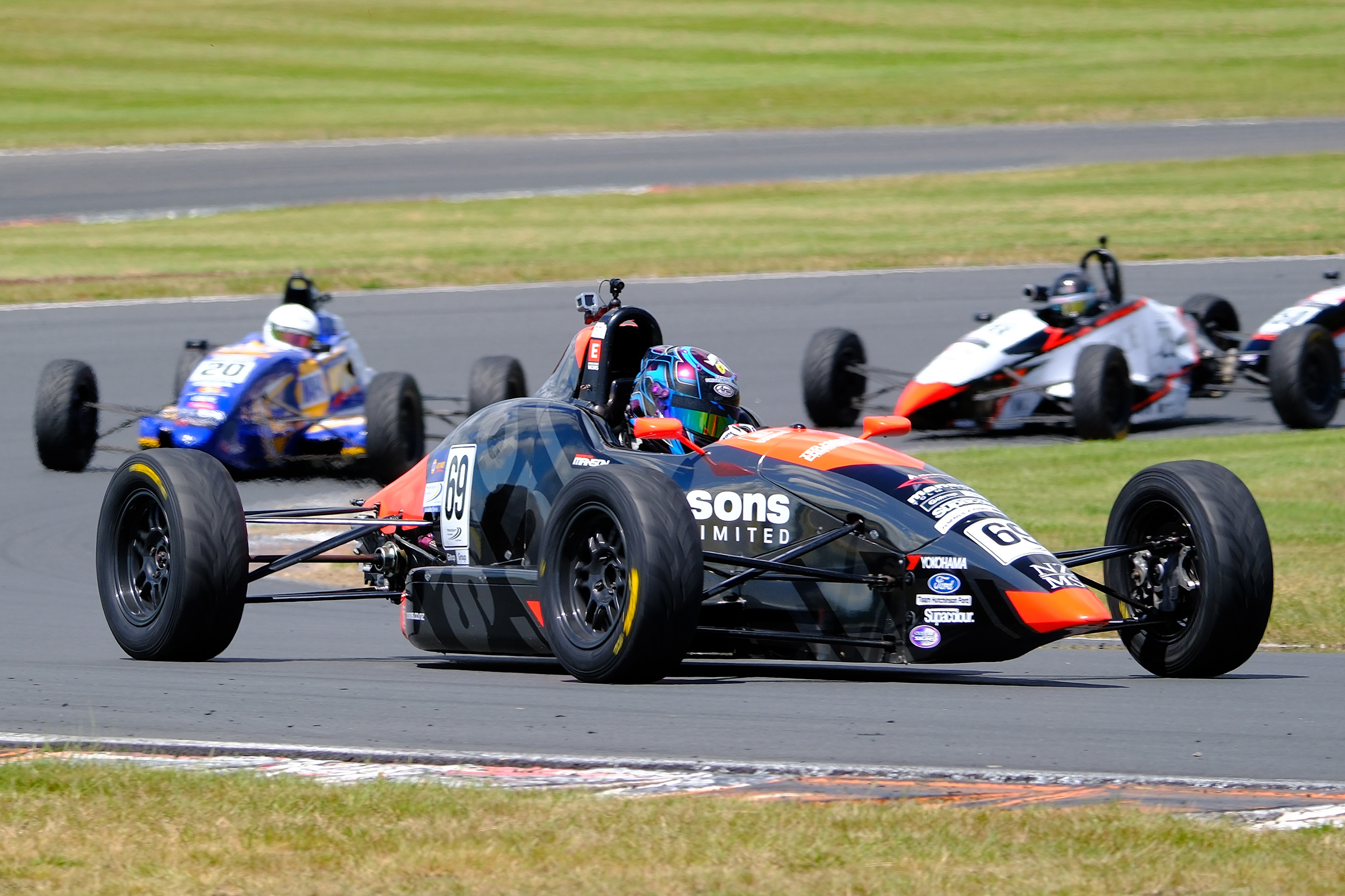 Manson dominates Taupo while Grant maintains lead in NIFF series ...