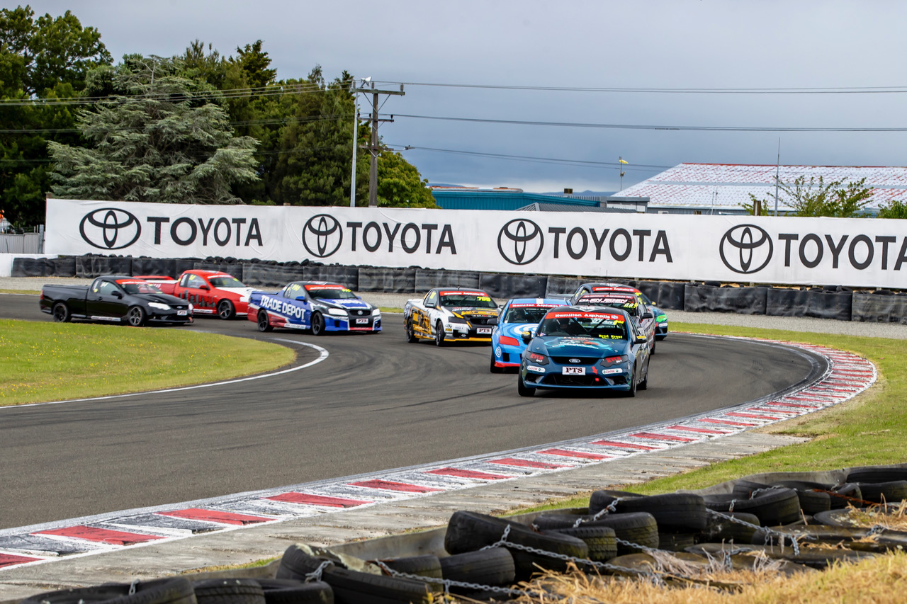 Brad Kroef takes V8 Ute Race 1 win from pole at Manfeild - VelocityNews
