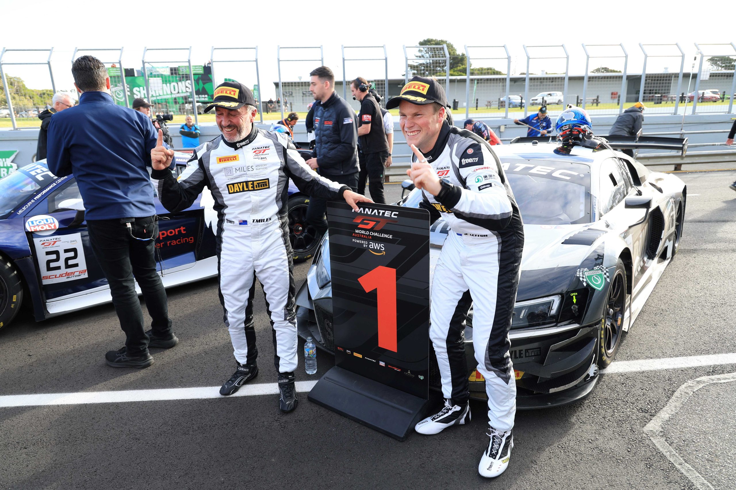 Leitch and Miles win GT World Challenge race at Phillip Island ...