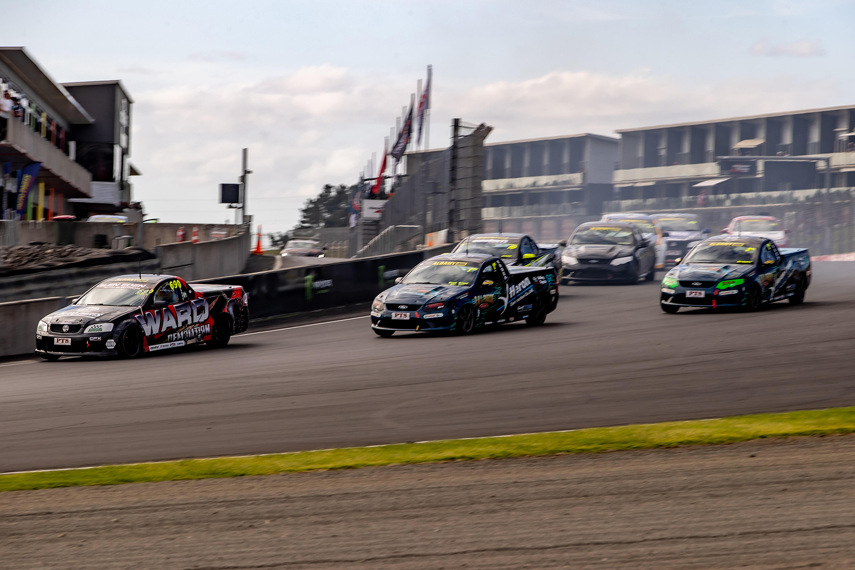 Brad Kroef wins 2023/24 NZ V8 Utes title - VelocityNews