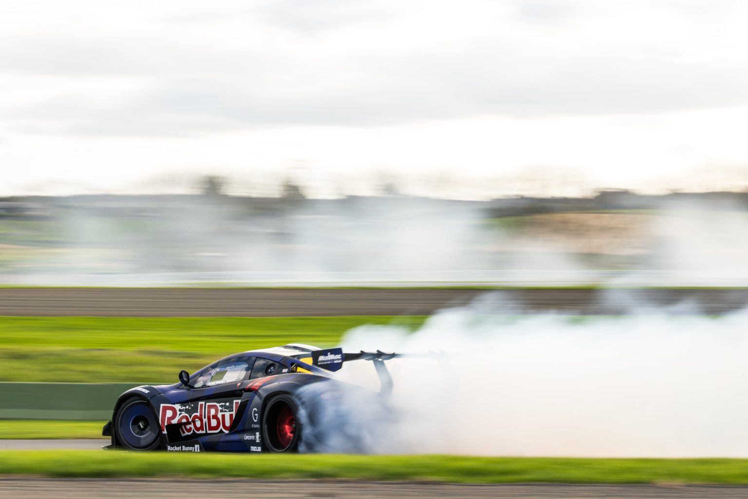 Mad Mike unveils 'Madmac' McLaren drift Hypercar at Goodwood - VelocityNews
