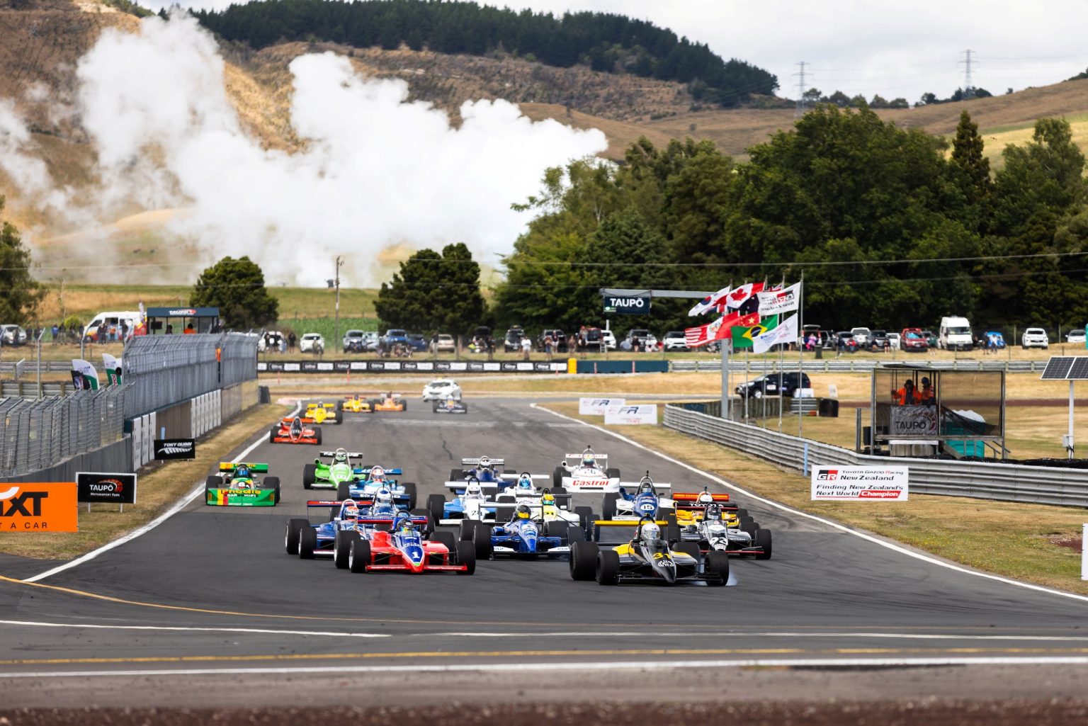 Motorsport legends and modern heroes shine at Taupo Historic GP ...