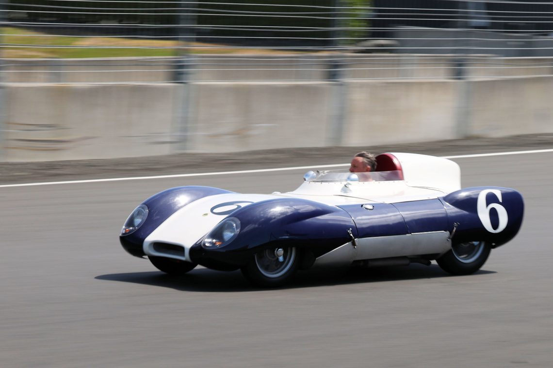 Saturday in pictures: NZIGP Legends of Speed - Celebrating David Oxton ...