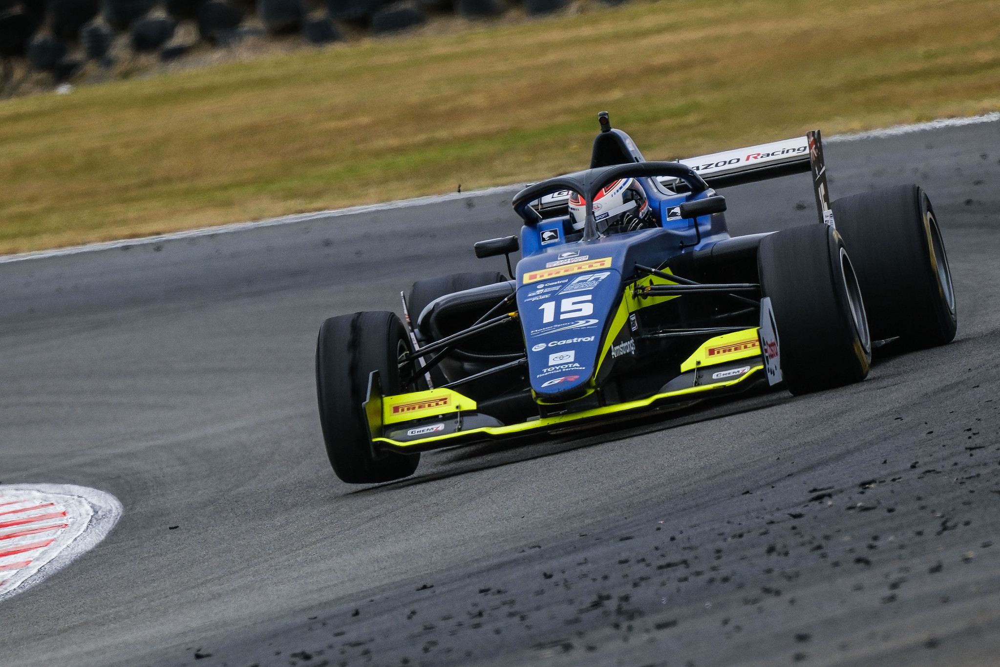 Lindblad and Stati all set for weekend duel at Manfeild - VelocityNews