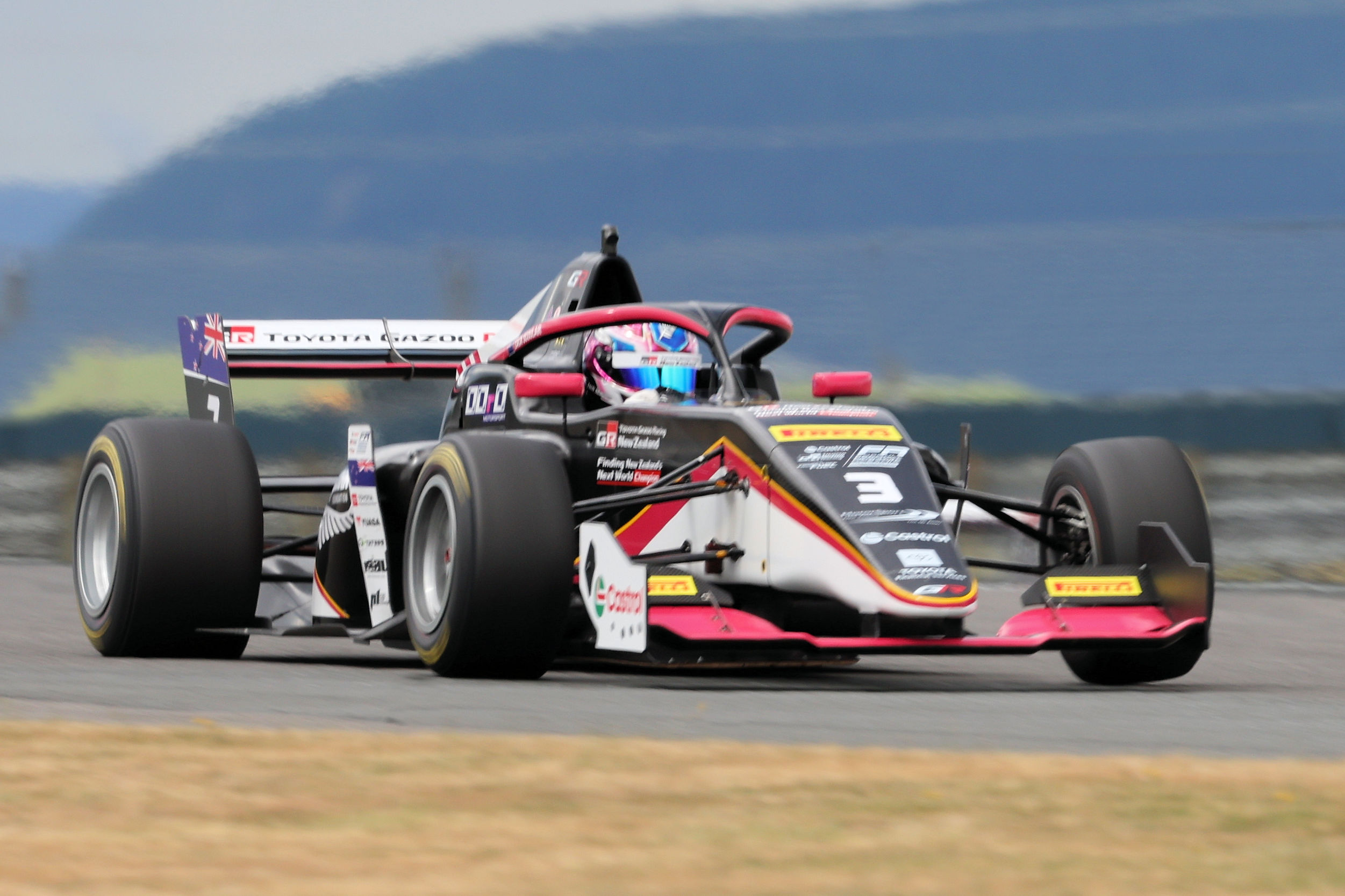 Zack Scoular takes lights to flag victory over Will Brown in Taupo ...