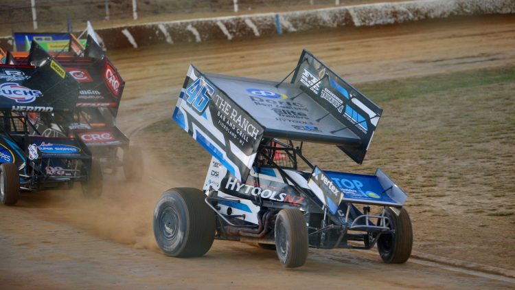 Guilford sets the pace and breaks records in thrilling NZ Sprint Car ...
