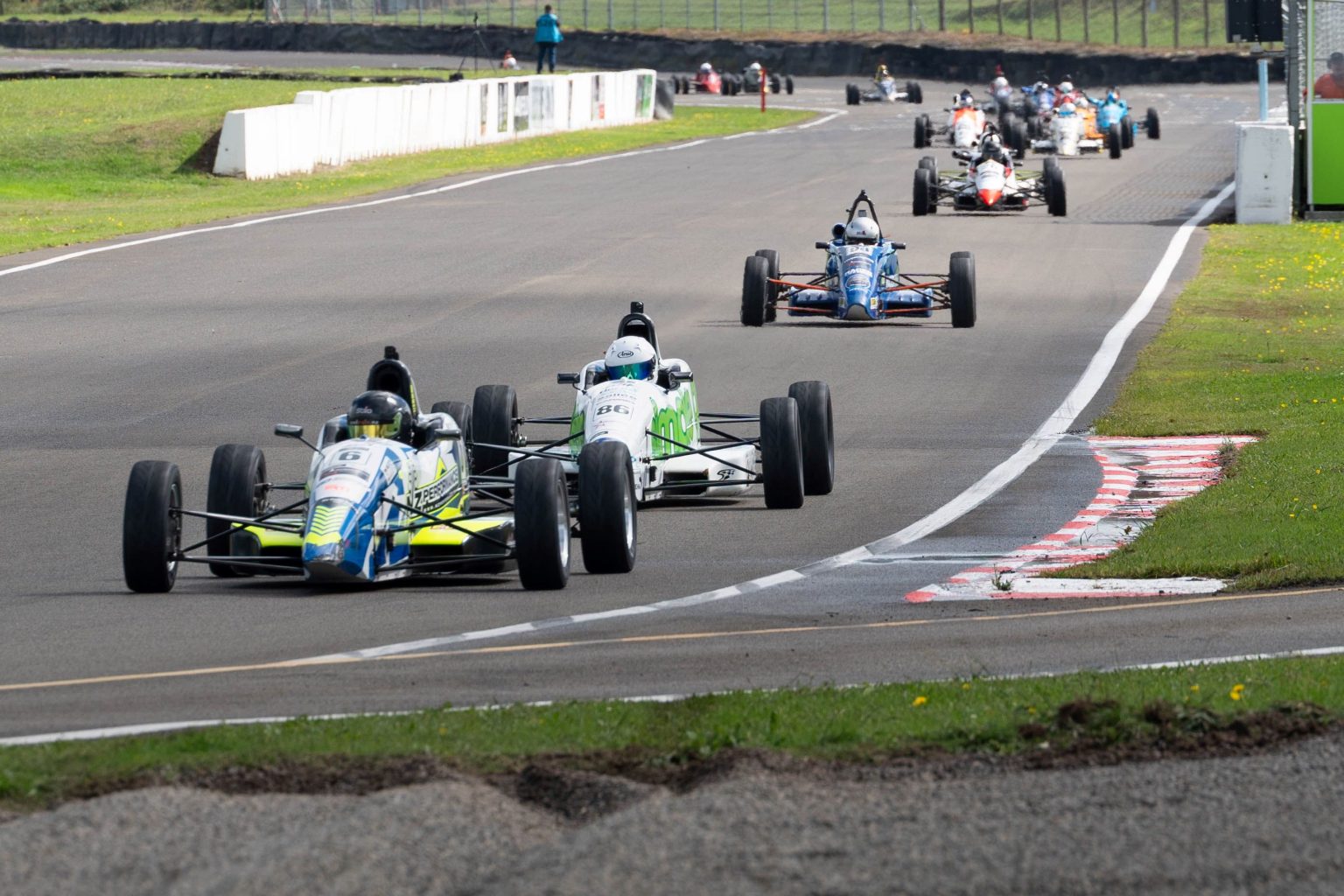 Dowdall wraps up 2025 NZ Formula Ford title and wins Morrie Smith ...