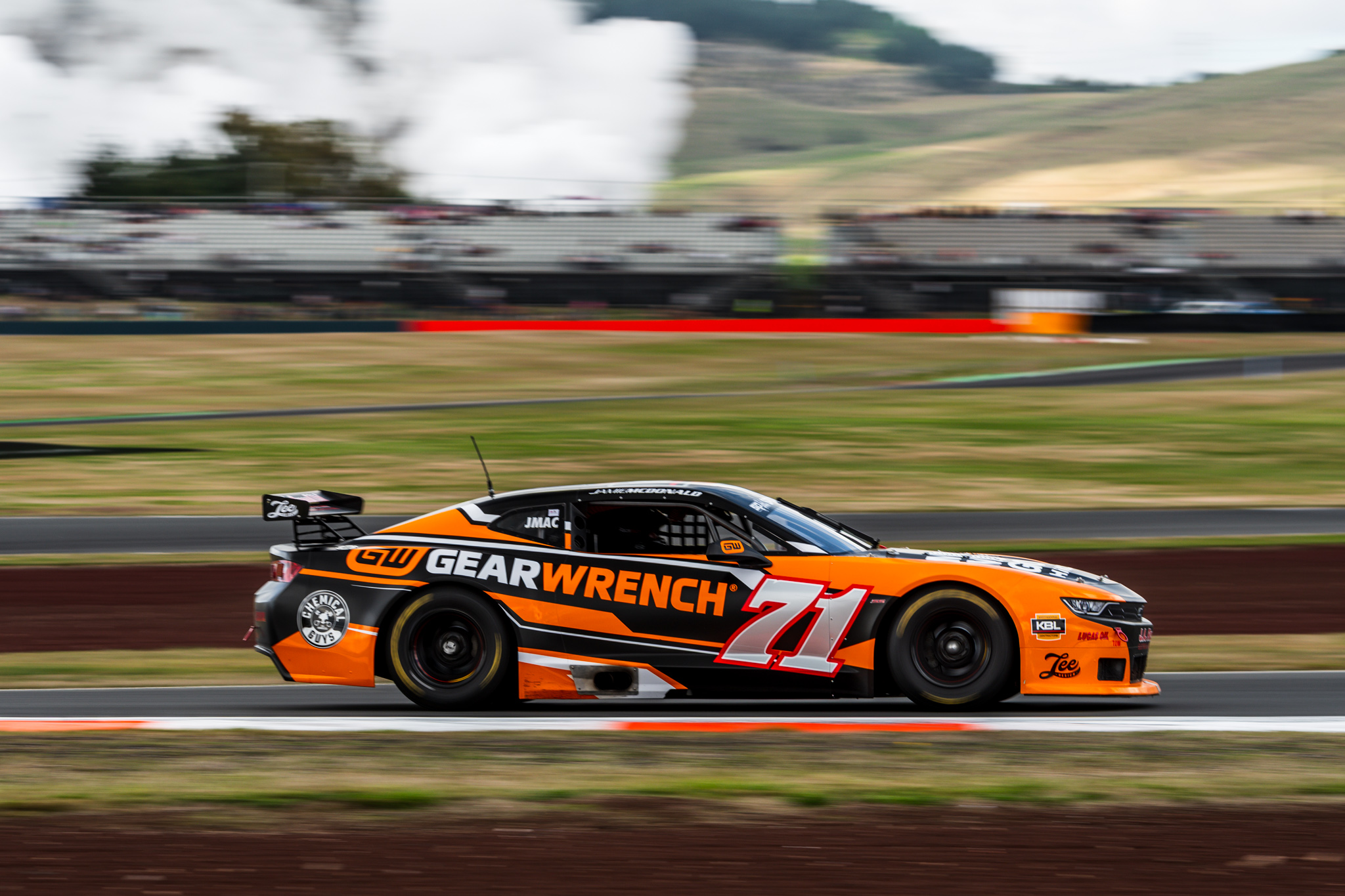 NZ Super V8s set the stage ablaze at Taupō: Kerry Jones dominates ...
