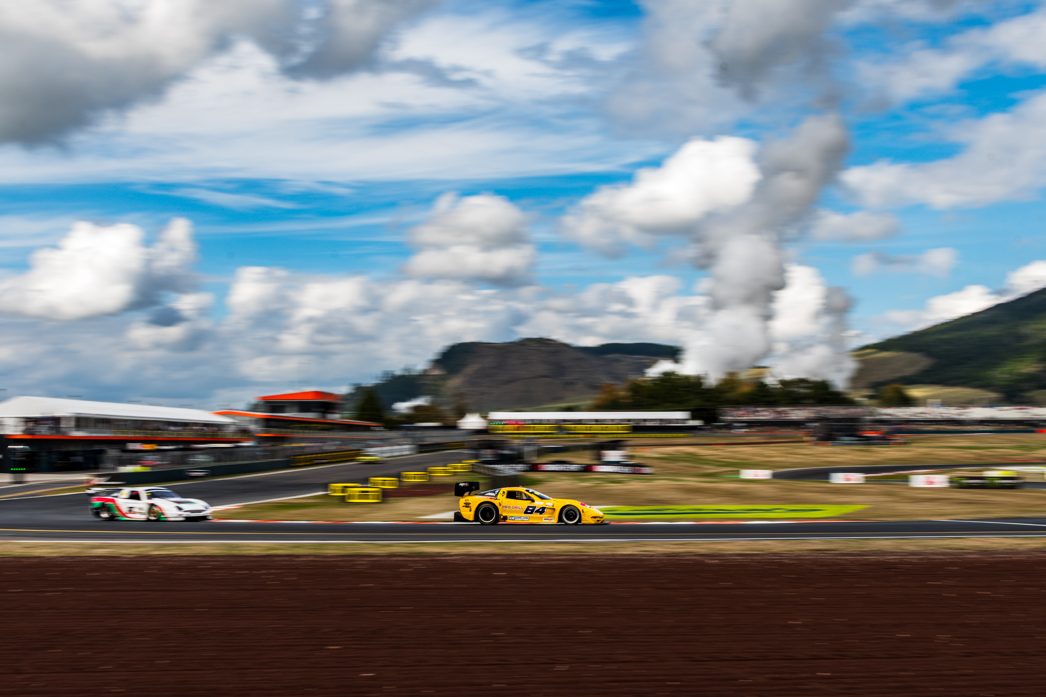 NZ Super V8s set the stage ablaze at Taupō: Kerry Jones dominates ...