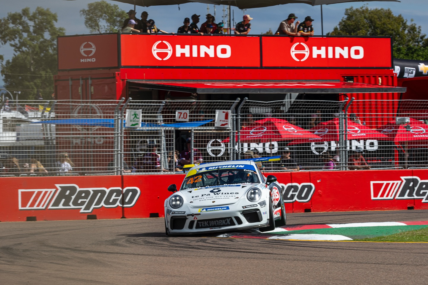 Bewley clinches podium in thrilling scrap as Robb cracks Top 10, Exton ...