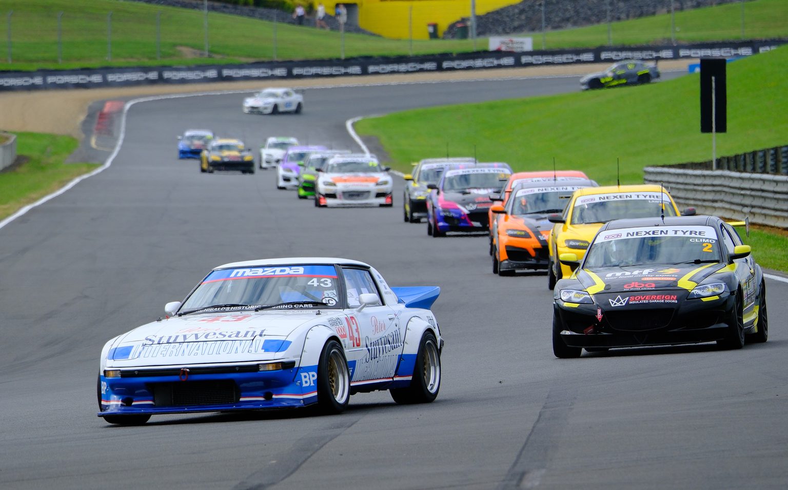 Giddy dominates Hampton Downs with clean sweep in Mazda Racing Super ...