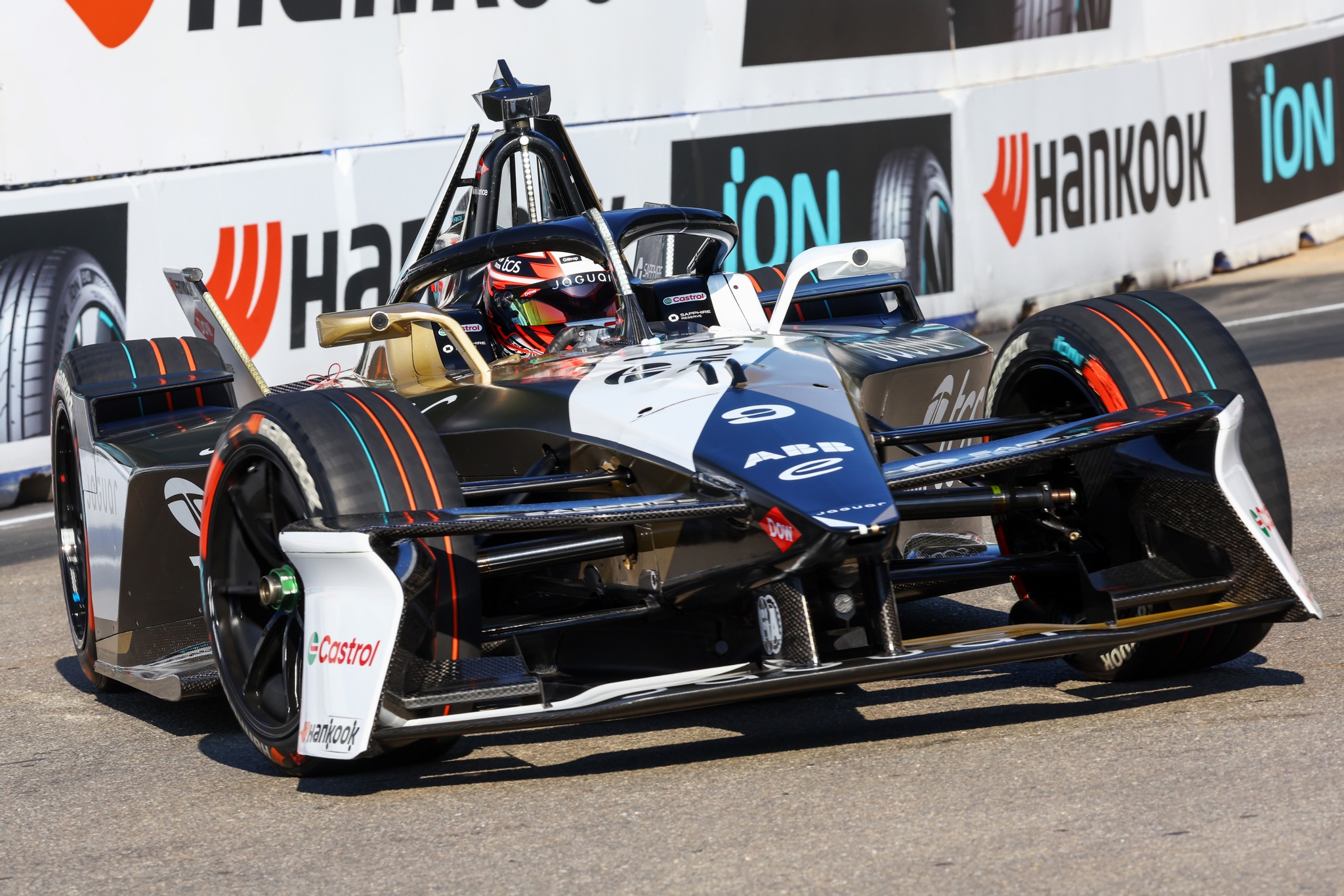 Dennis wins dramatic São Paulo Formula E opener as Cassidy claims ...