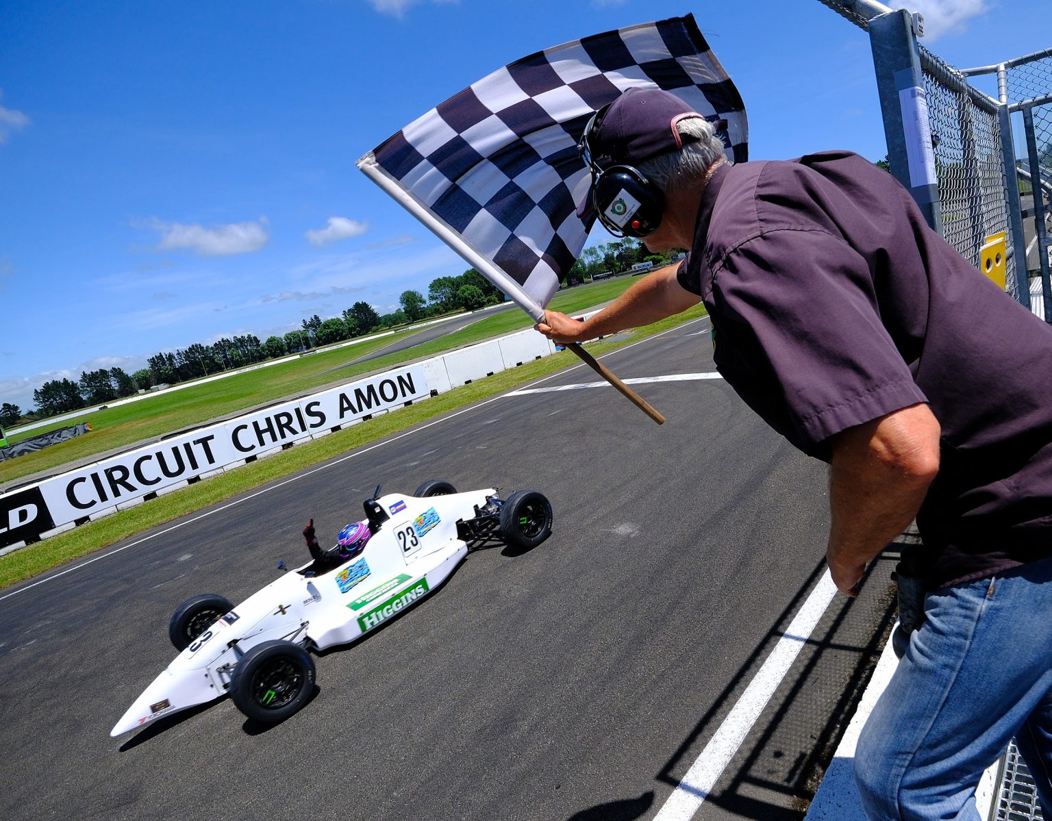 Another round win for Owens in North Island Formula Ford at Manfeild ...