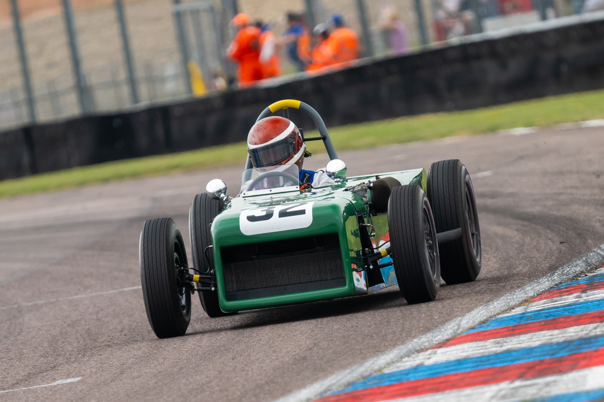 Storied champion UK driver Ray Mallock to race in NZ - VelocityNews