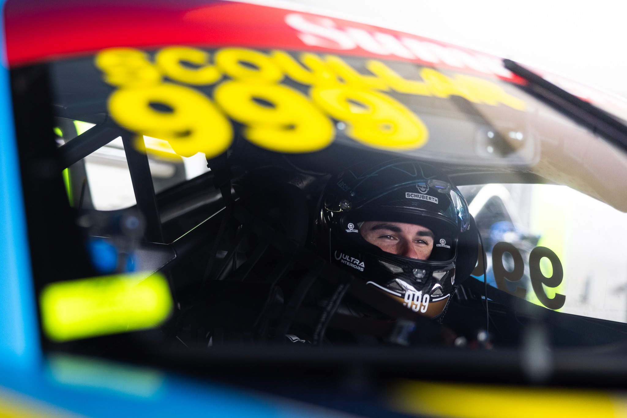 Scoullar claims round 4 victory at Manfeild in Porsche Endurance Trophy ...